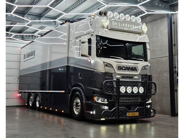 Scania S660 De Lindenborg | Van der Heijden Truckstyling