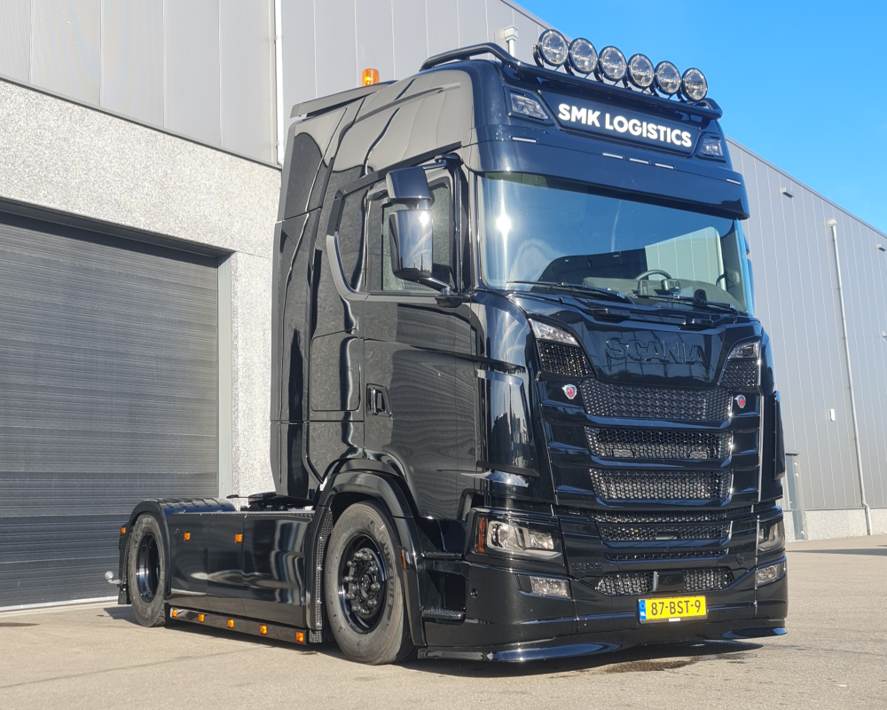 Scania 530S SMK Logistics | Van der Heijden Truckstyling